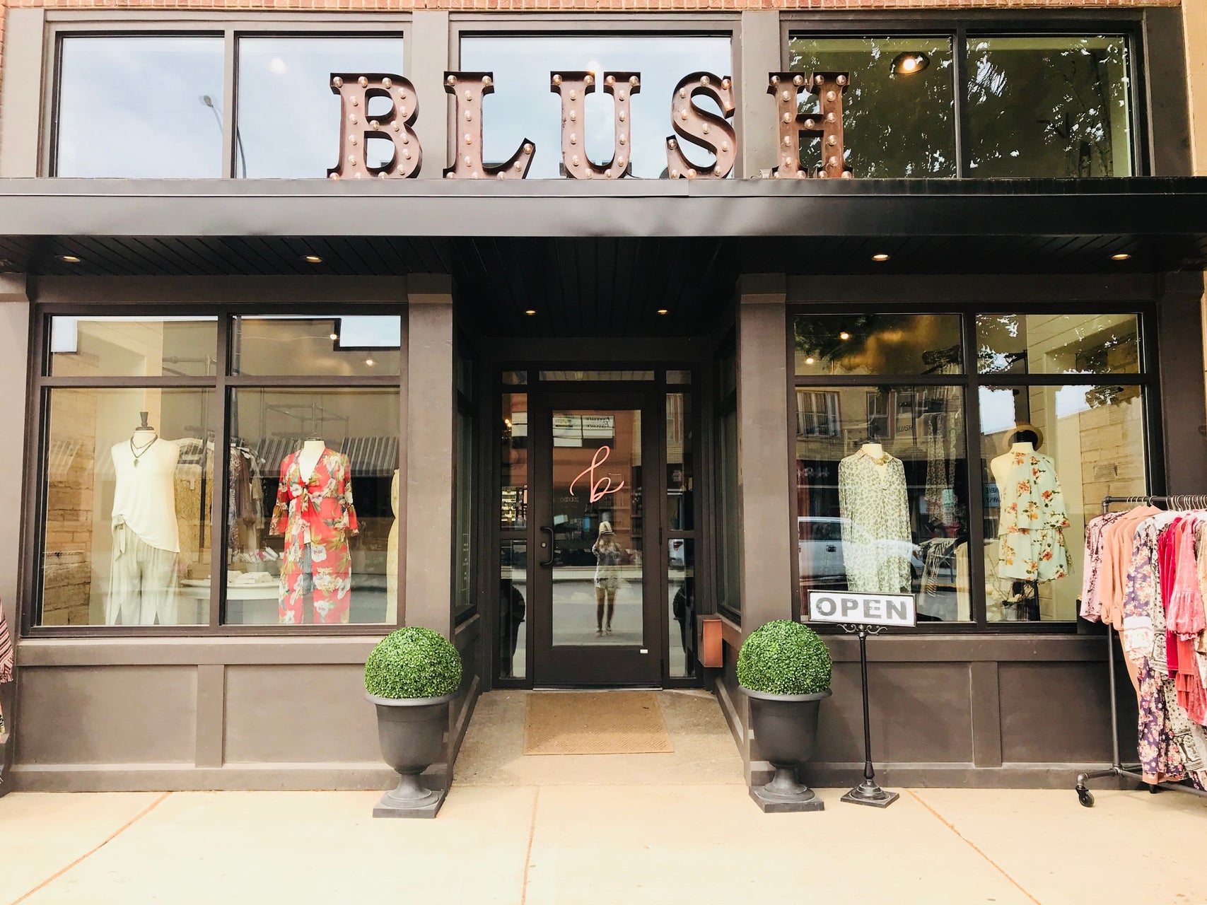 Blush on Central